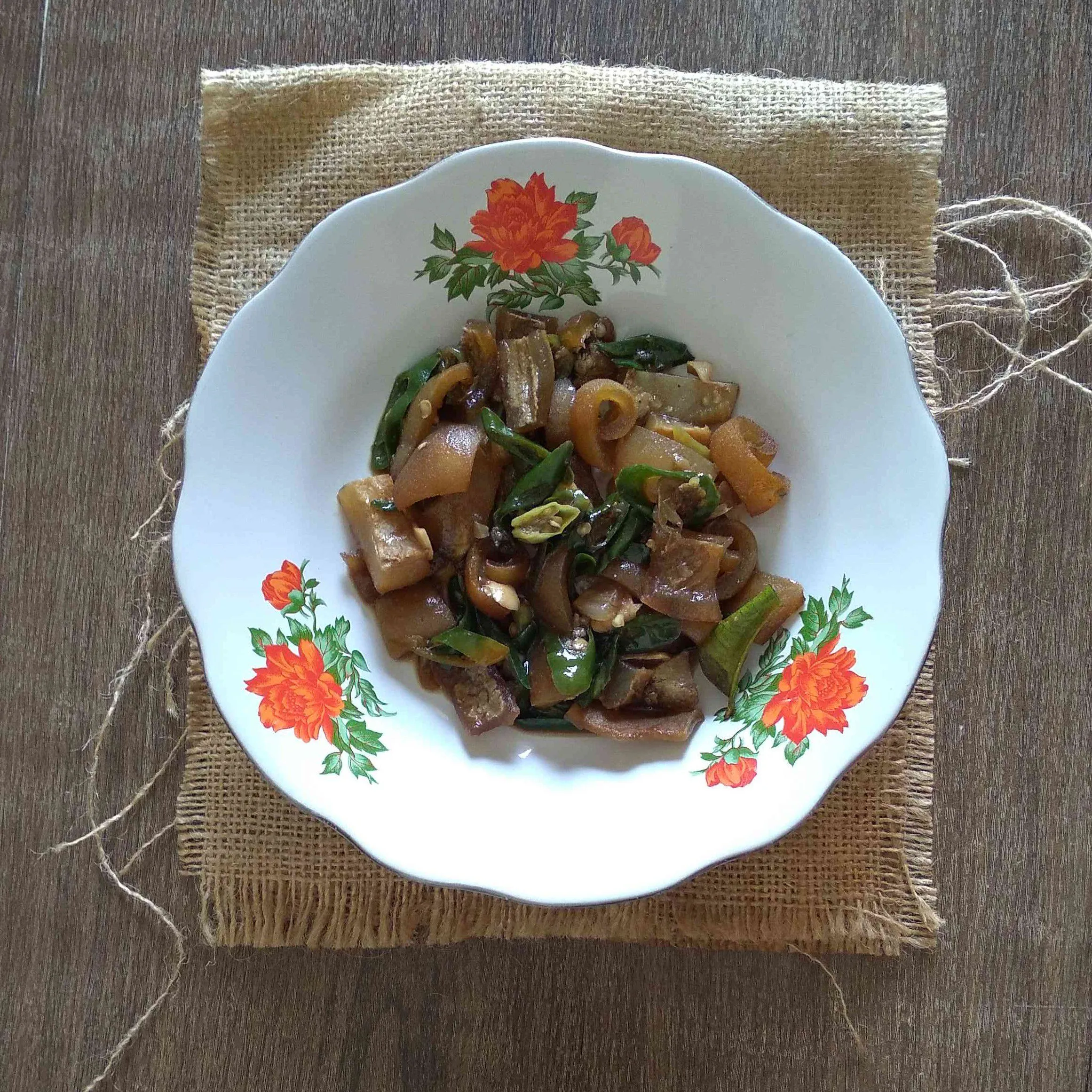Resep Oseng Kikil Cabe Ijo Sederhana Rumahan di Yummy App Resep Oseng Kikil Cabe Ijo Sederhana Rumahan di Yummy App
