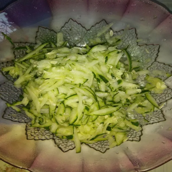 Resep Es Rujak Timun Kuah Lemon Sederhana Rumahan di Yummy App