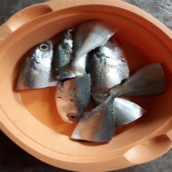 Resep Ikan Kembung Cabe Ijo Sederhana Rumahan di Yummy App