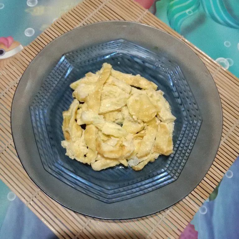 Resep Dadar Telur Iris Sederhana Rumahan Di Yummy App