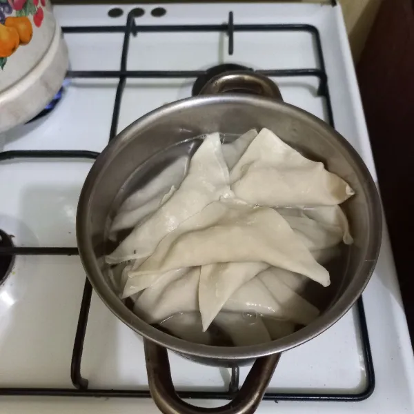 Resep Pangsit Basah Isi Ayam Rebus Sederhana Rumahan di Yummy App