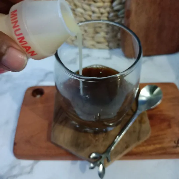 Resep Ice Coffee Yakult Kreasikopi Sederhana Rumahan Di Yummy App