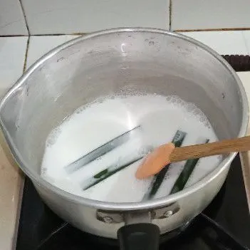 Resep Ketan Urap Sambal Sederhana Rumahan di Yummy App