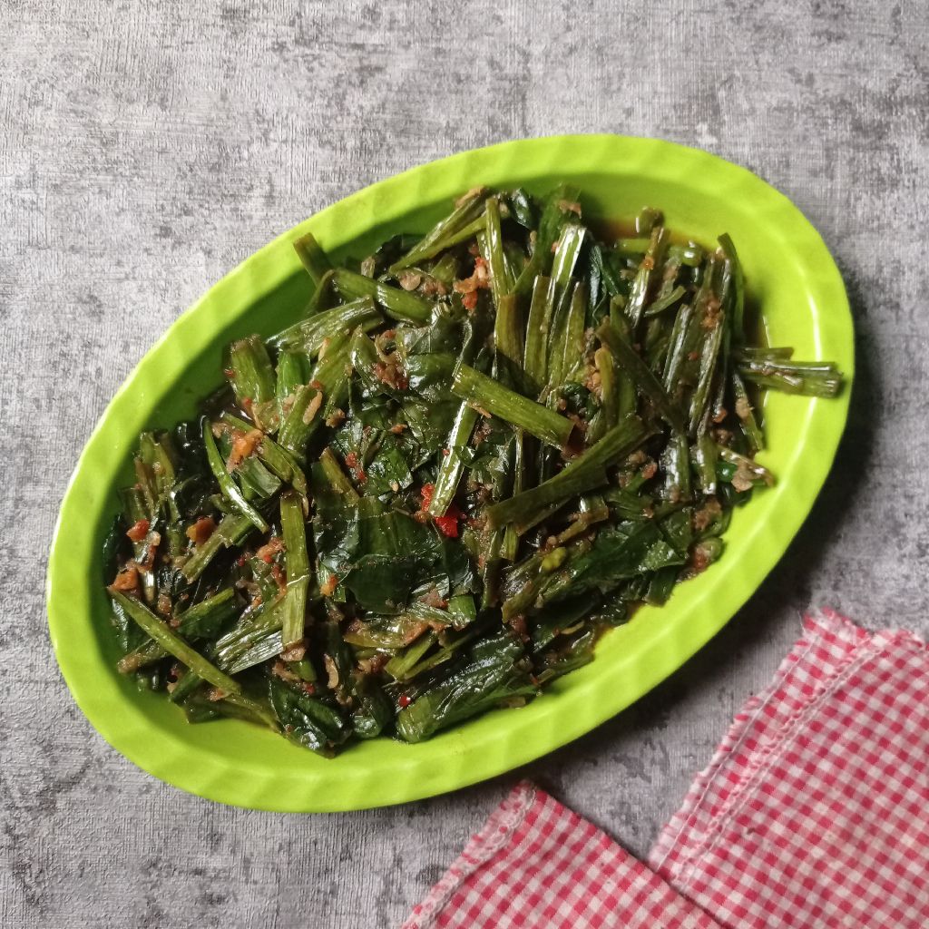 Resep Oseng Genjer Rebon Pedas Sederhana Rumahan di Yummy App