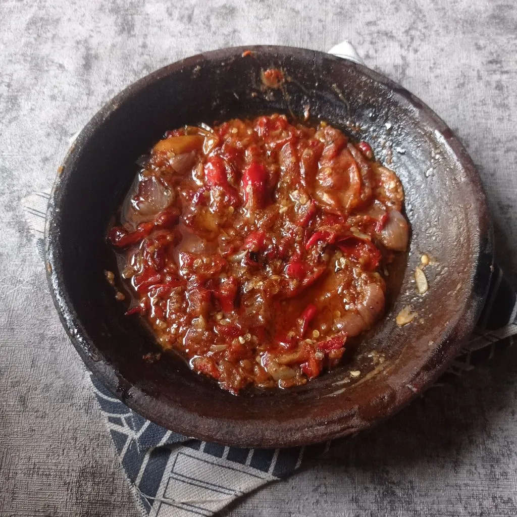 Resep Sambal Terasi Ala Pecel Lele Sederhana Rumahan di Yummy App Resep Sambal Terasi Ala Pecel Lele Sederhana Rumahan di Yummy App