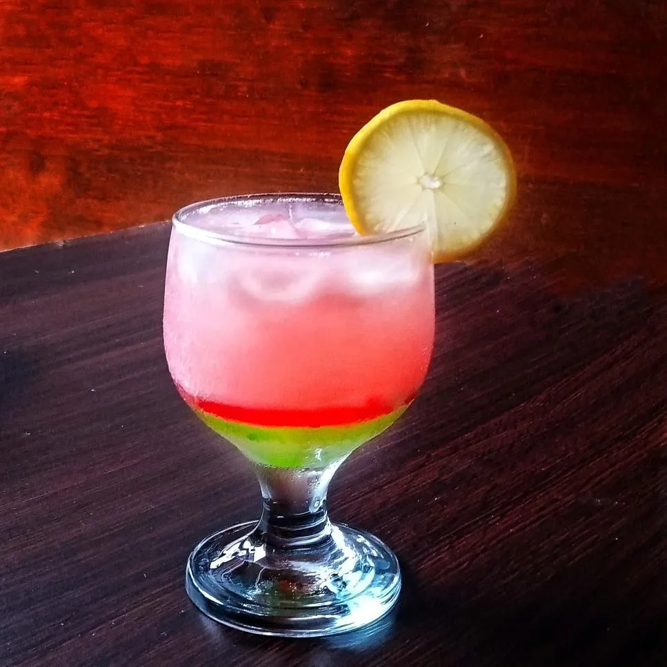 Resep Red Green Soda Sederhana Rumahan di Yummy App Resep Red Green Soda Sederhana Rumahan di Yummy App