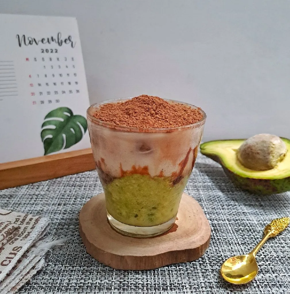 Resep Es Alpukat Cokelat Susu Sederhana Rumahan Di Yummy App