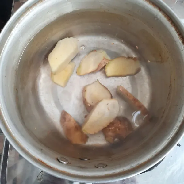 Resep Wedang Rempah Tiga Sekawan Sederhana Rumahan Di Yummy App
