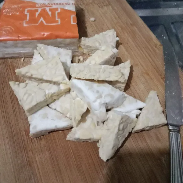 Resep Tempe Goreng Segitiga Sederhana Rumahan di Yummy App