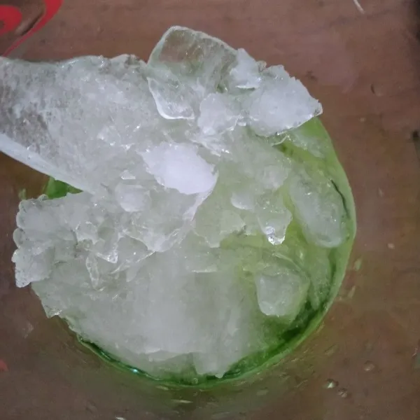 Resep Es Sirup Melon Nata De Coco Selasih Sederhana Rumahan Di Yummy App