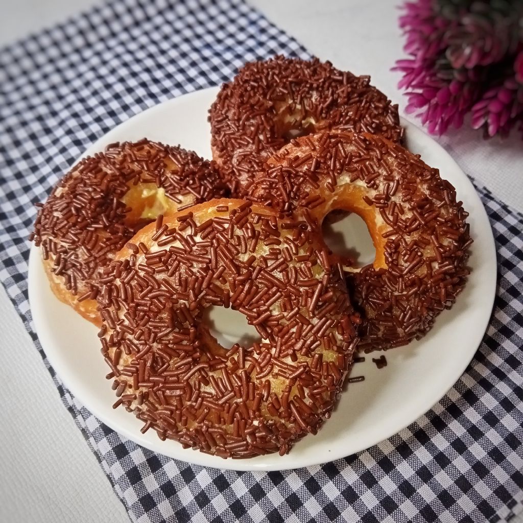 Resep Donat Topping Meses Sederhana Rumahan di Yummy App