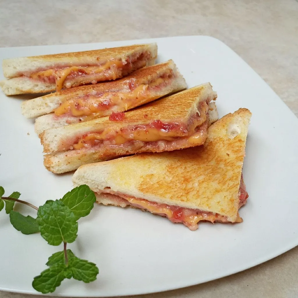 Resep Roti Panggang Strawberry Keju Sederhana Rumahan Di Yummy App