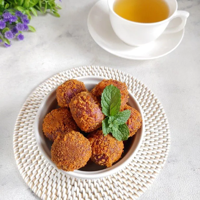 Resep Bola Bola Ubi Ungu Isi Cream Cheese Sederhana Rumahan di Yummy App