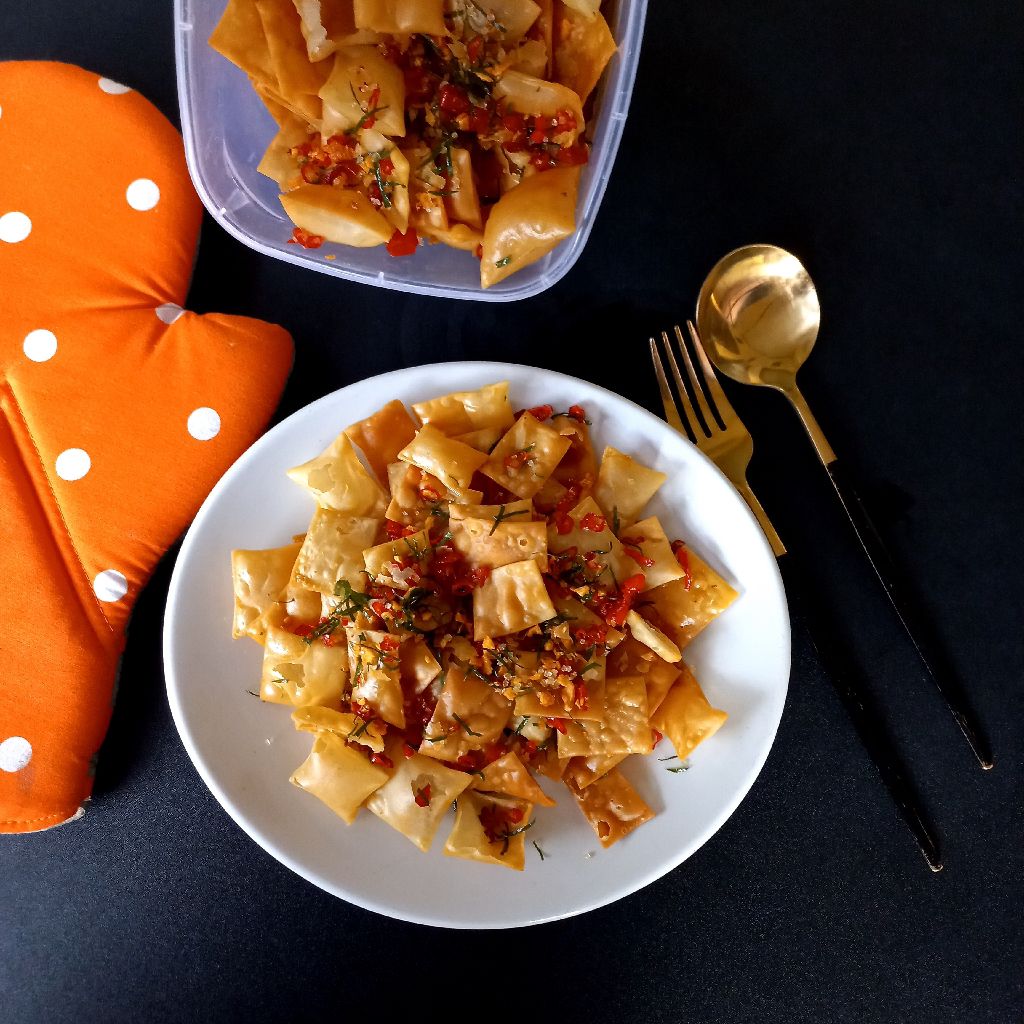 Resep Pangsit Goreng Cabe Daun Jeruk Sederhana Rumahan di Yummy App