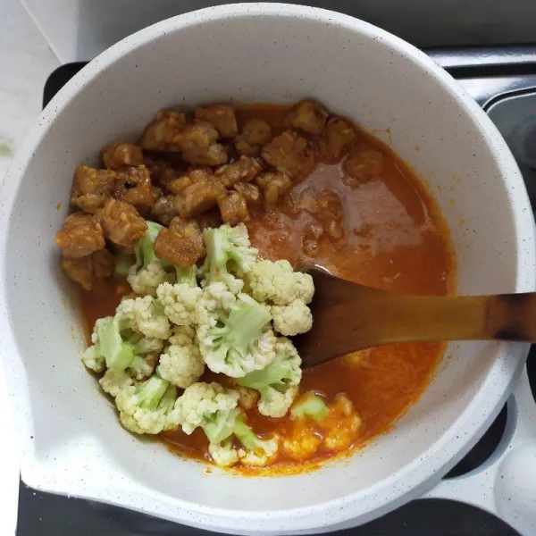 Resep Ikan Petek Kembang Kol Kuah Santan Sederhana Rumahan di Yummy App