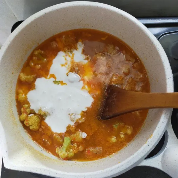 Resep Ikan Petek Kembang Kol Kuah Santan Sederhana Rumahan di Yummy App