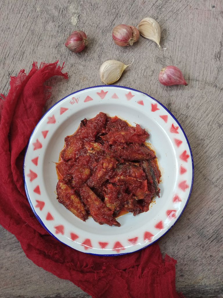 Resep Ikan Besek Bumbu Merah Sederhana Rumahan di Yummy App