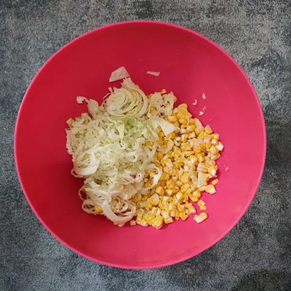 Resep Bakwan Jagung Kubis Sederhana Rumahan di Yummy App