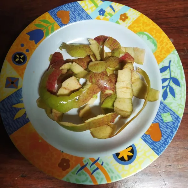 Resep Wedang Kulit Apel Sederhana Rumahan di Yummy App