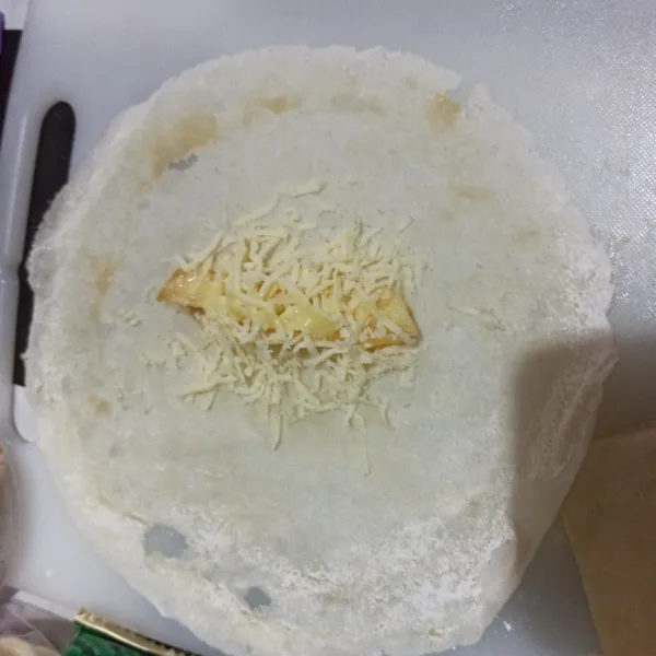 Resep Pisang Keju Kulit Lumpia Sederhana Rumahan di Yummy App
