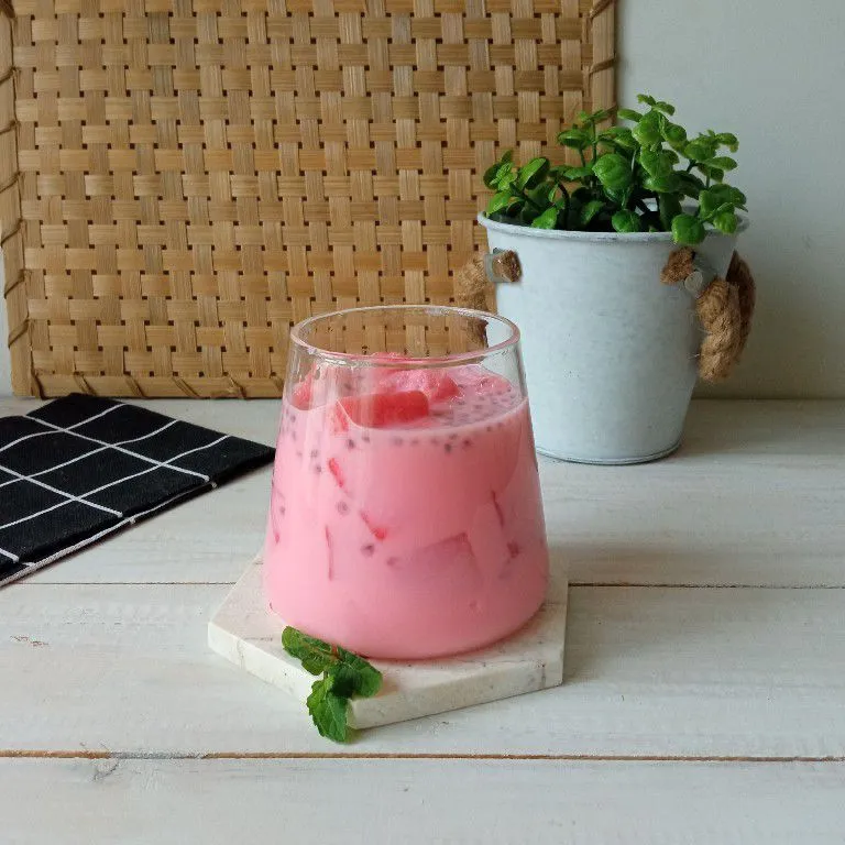 Resep Es Semangka Susu Creamy Sederhana Rumahan Di Yummy App