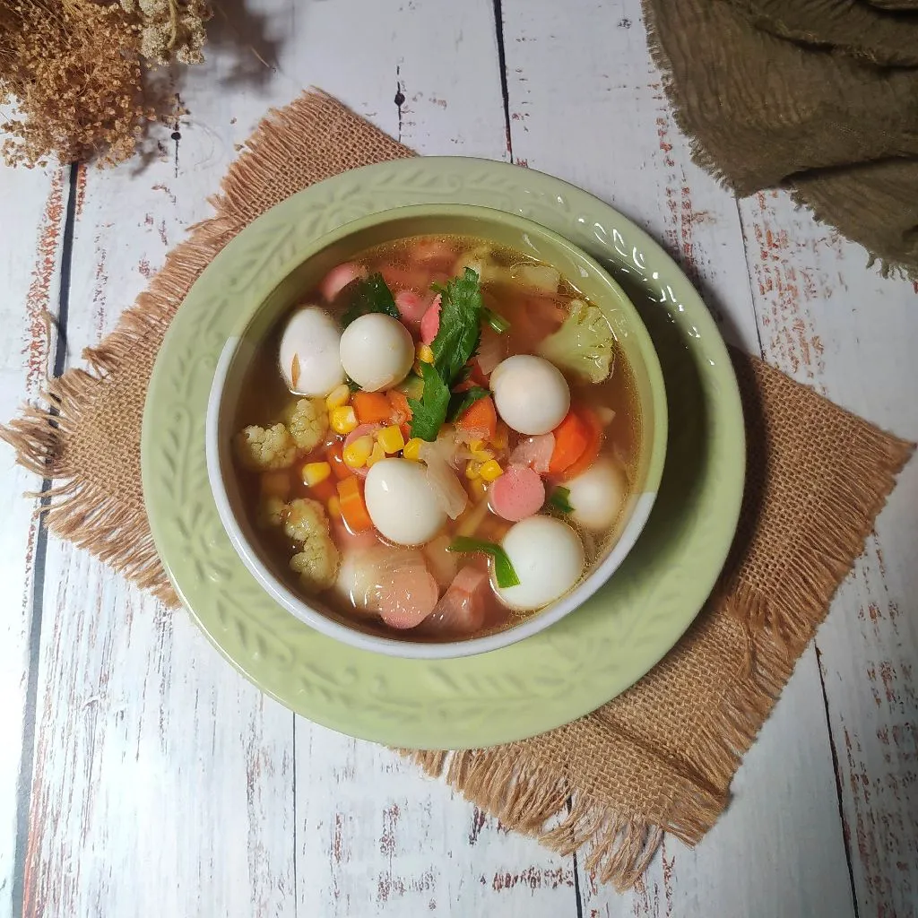 Resep Sop Telur Puyuh Sosis Sederhana Rumahan di Yummy App