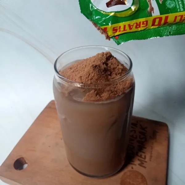 Resep Es Milo Dino Ala Xxi Sederhana Rumahan Di Yummy App