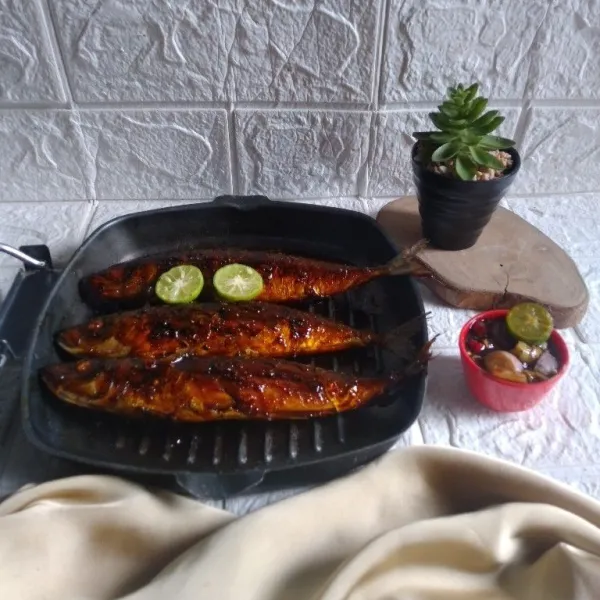 Resep Ikan Salem Bakar Kecap Sederhana Rumahan di Yummy App