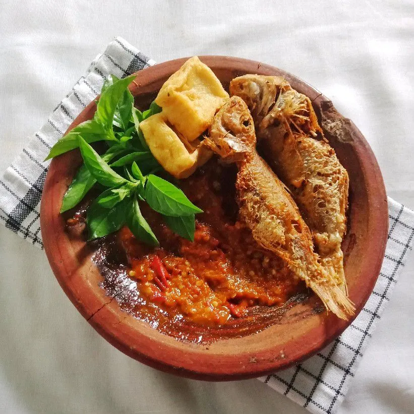 Resep Penyetan Ikan Nila Sederhana Rumahan Di Yummy App