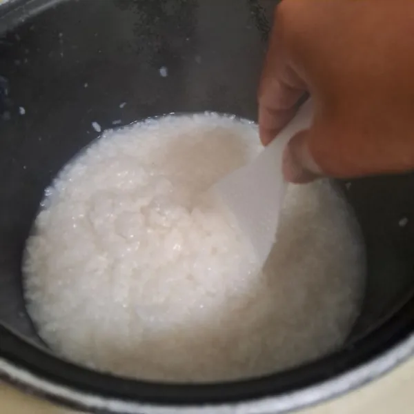Resep Bubur Nasi Magicom Praktis Sederhana Rumahan di Yummy App Resep Bubur Nasi Magicom Praktis Sederhana Rumahan di Yummy App