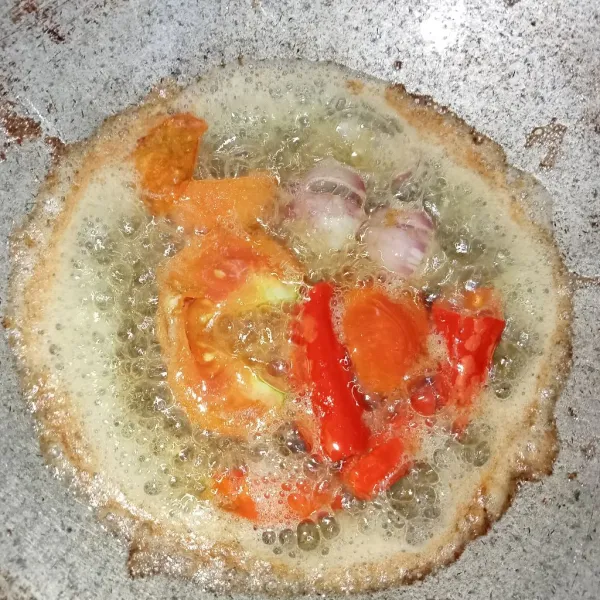 Resep Penyetan Telur Sederhana Rumahan di Yummy App