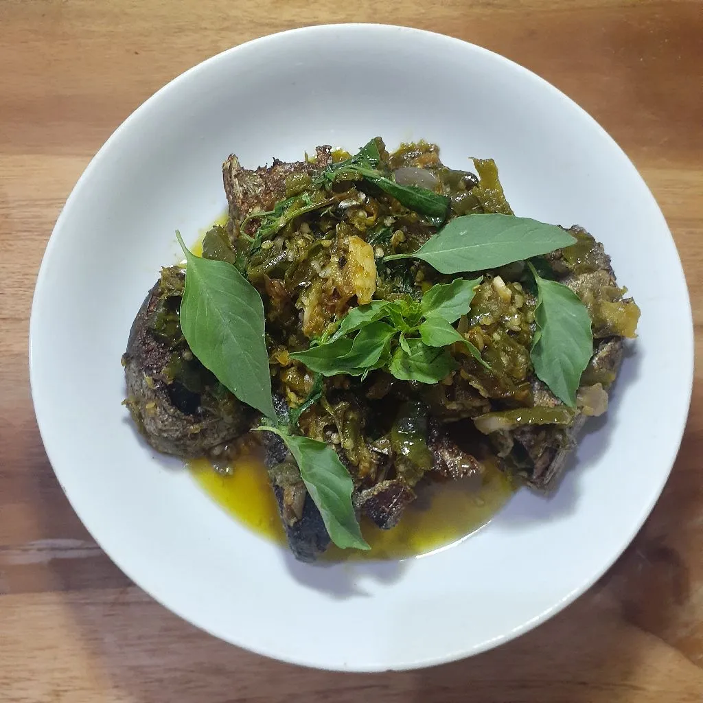 Resep Tongkol Kemangi Cabe Hijau Sederhana Rumahan Di Yummy App
