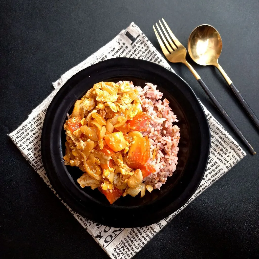 Resep Nasi Telur Tomat Sederhana Rumahan Di Yummy App