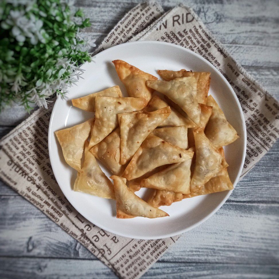 Resep Pangsit Mini Isi Abon Sederhana Rumahan di Yummy App