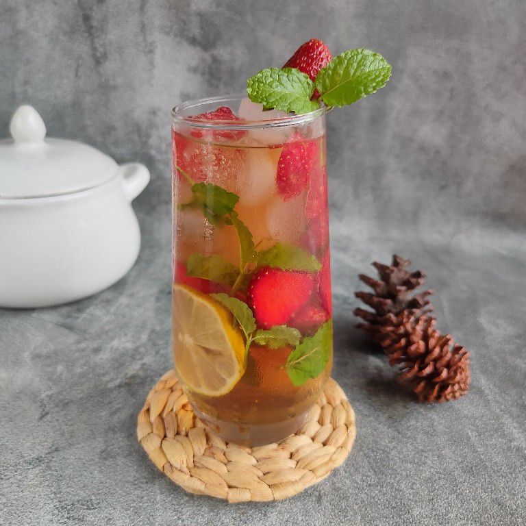 Resep Strawberry Iced Tea Sederhana Rumahan di Yummy App