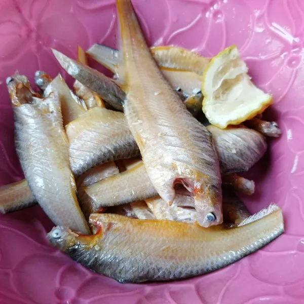 Resep Ikan Bulu Ayam Goreng Sederhana Rumahan di Yummy App