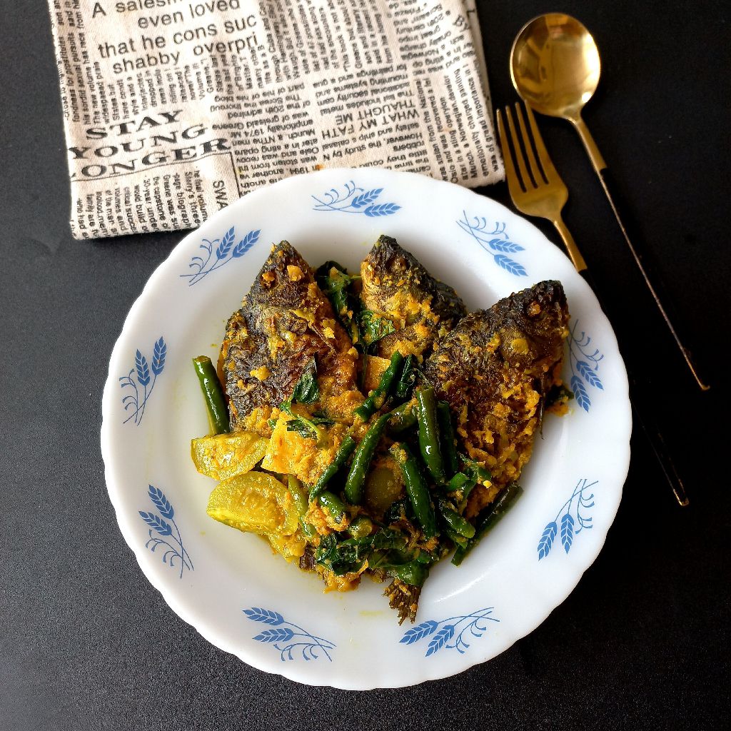 Resep Ikan Mas Kuning Tomat Cabe Hijau Sederhana Rumahan di Yummy App