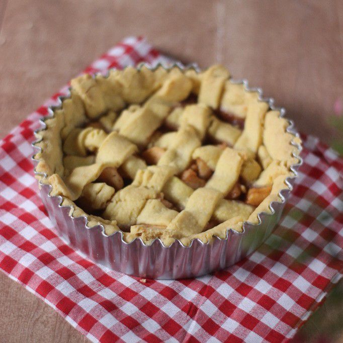 Resep Pie Apel (versi ekonomis) Sederhana Rumahan di Yummy App