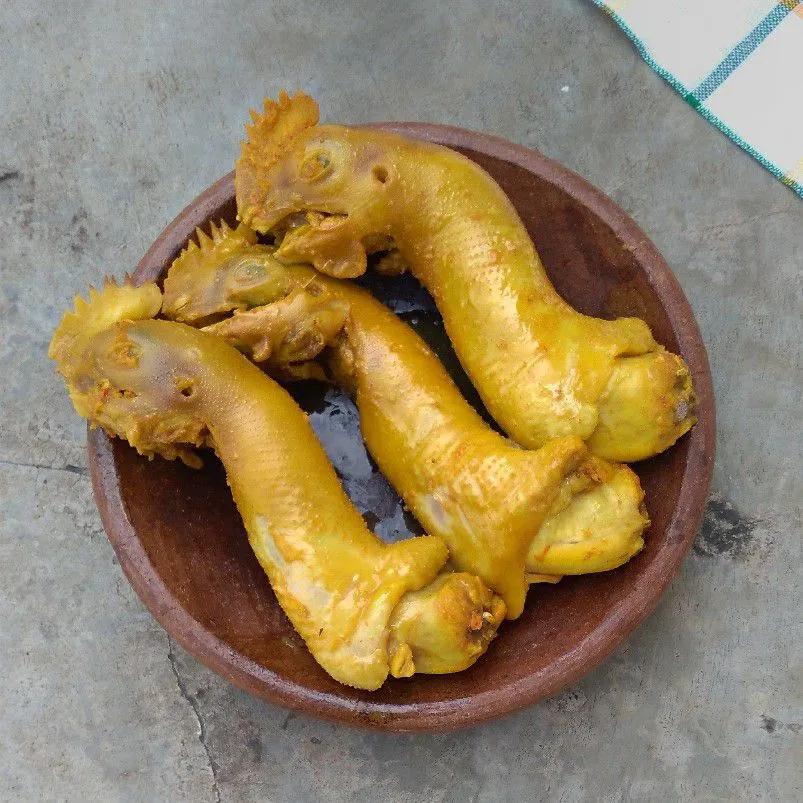 Resep Kepala Ayam Ungkep Bumbu Kunyit Sederhana Rumahan di Yummy App