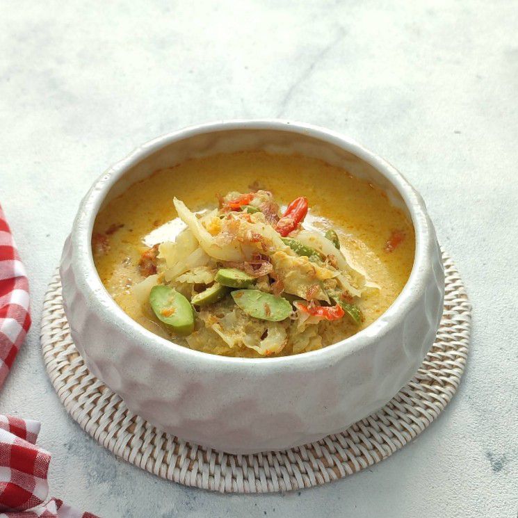 Resep Sayur Kubis Pete Pedas Sederhana Rumahan di Yummy App