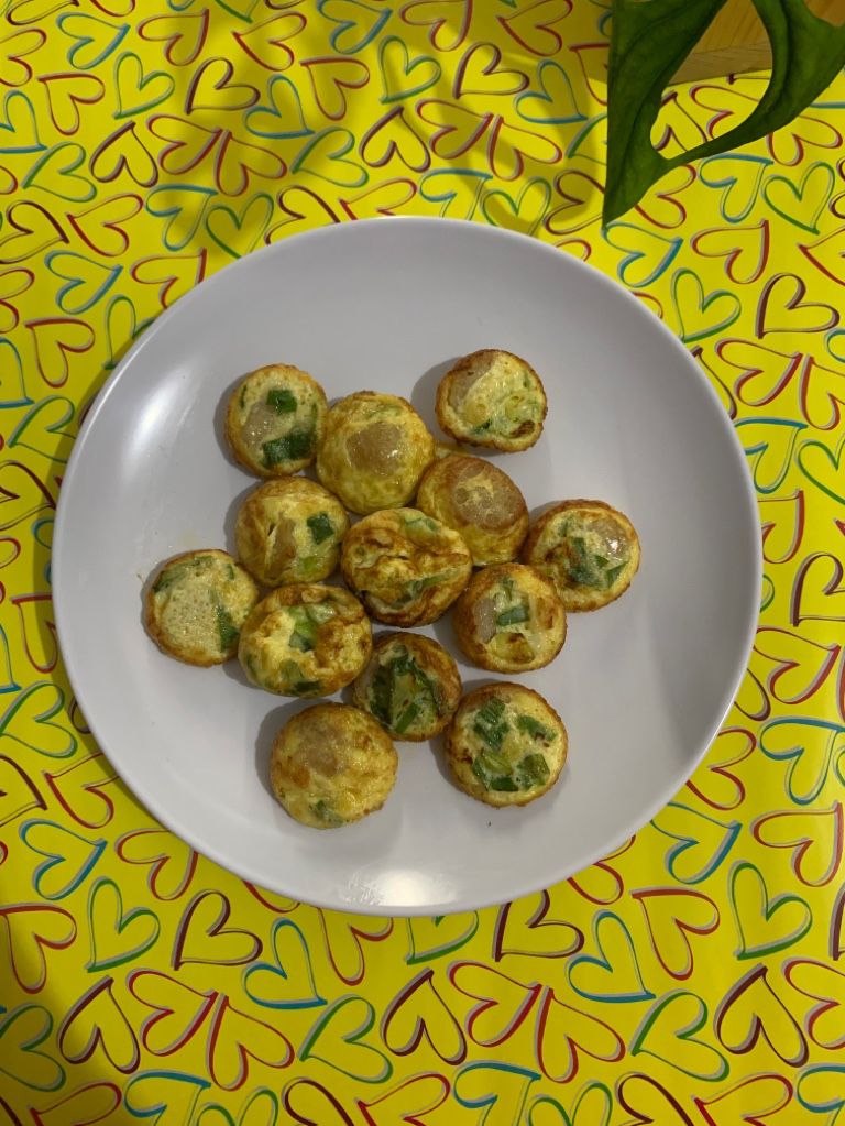 Resep Telur congkel isi pentol ayam Sederhana Rumahan di Yummy App