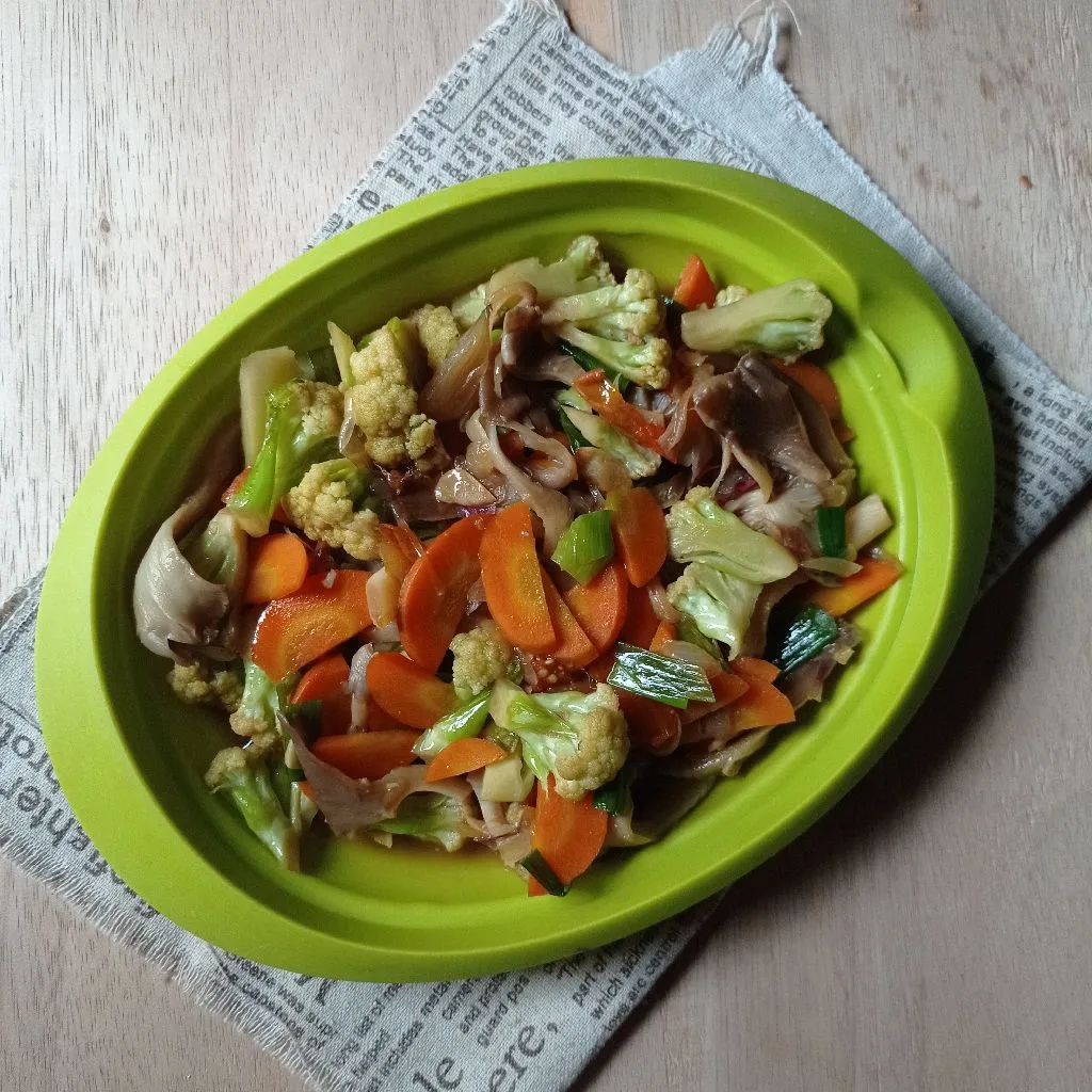 Resep Tumis Kembang Kol Wortel Jamur Sederhana Rumahan di Yummy App Resep Tumis Kembang Kol Wortel Jamur Sederhana Rumahan di Yummy App