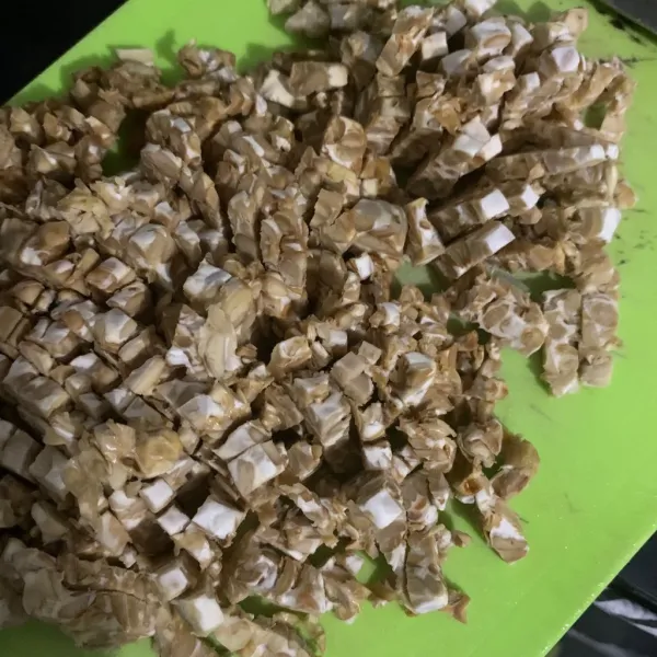 Resep Tempe krecek pedas kuah santan Sederhana Rumahan di Yummy App