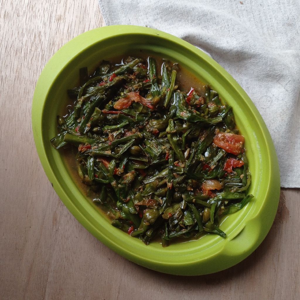 Resep Tumis Bunga Genjer Belacan Sederhana Rumahan di Yummy App