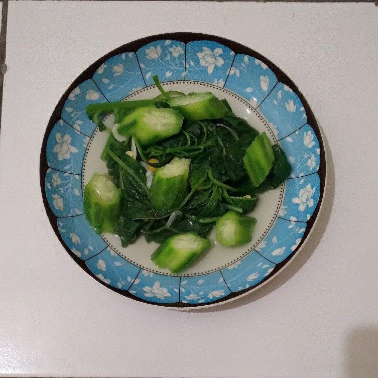 Resep Sayur Gambas Bayam Hijau Sederhana Rumahan di Yummy App