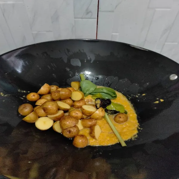 Resep Gulai Kuning Udang Kentang Sederhana Rumahan Di Yummy App