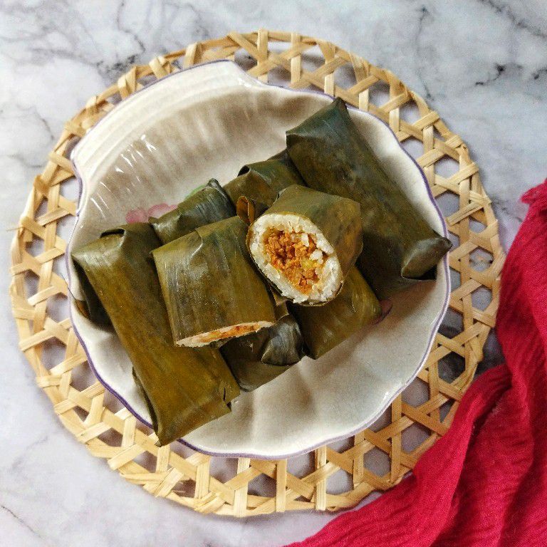 Resep Lontong Isi Oncom Sederhana Rumahan di Yummy App