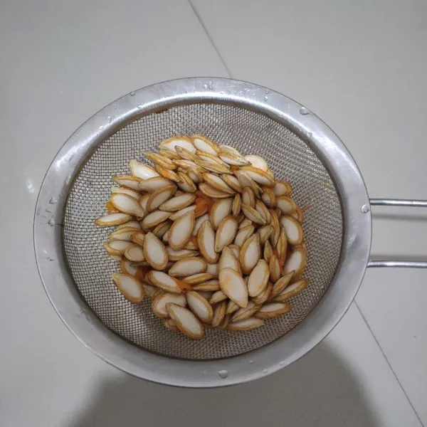 Resep Kuaci Labu Parang Sederhana Rumahan di Yummy App