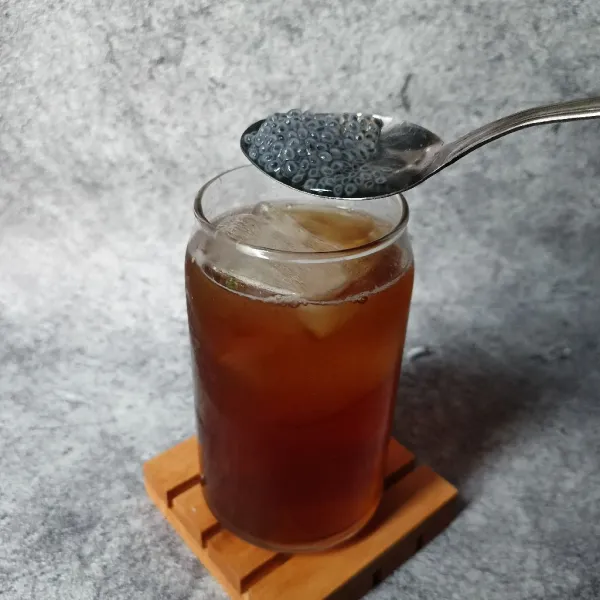 Resep Es Teh Selasih Sederhana Rumahan Di Yummy App