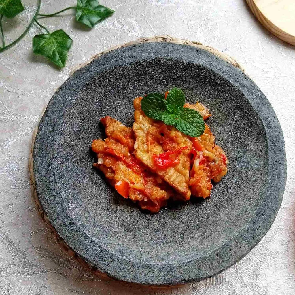 Resep Tempe Penyet Sambal Bawang Sederhana Rumahan Di Yummy App